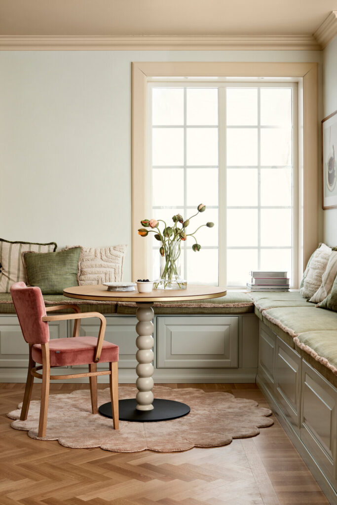 Vakkert grønt kjøkken i fargen Lindblomstgrønn - Kjøkkensenteret Jessheim